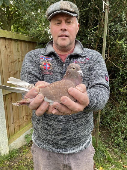 BRIAN PEARCE CHATS TO JIM EMERTON - 16-11-21 - Winfort Lofts